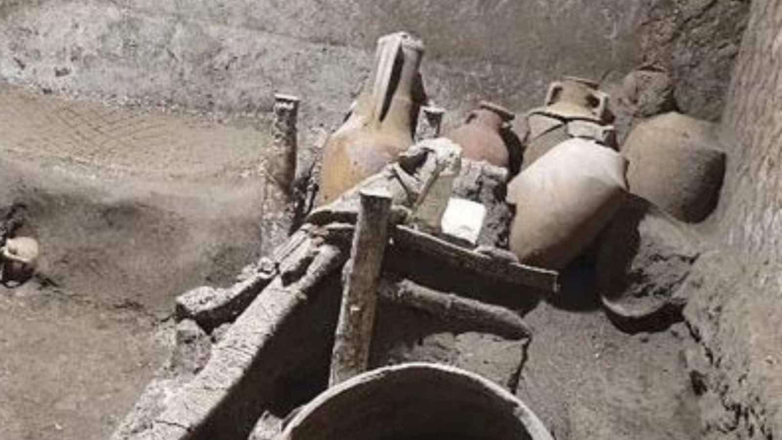 2000-year-old 'Slave Room' With Three Beds, Wooden Chest Unearthed in ...