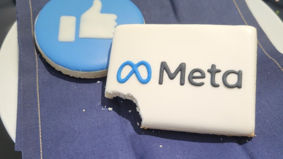 Mark Zuckerberg Celebrates Facebook's Transition into Meta with 'Pretty ...