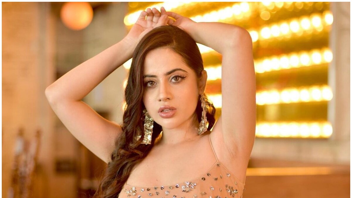 Urfi Javed Shares Pics in Shiny Two-piece: 'Made Me Feel Like Naagin Again' - News18