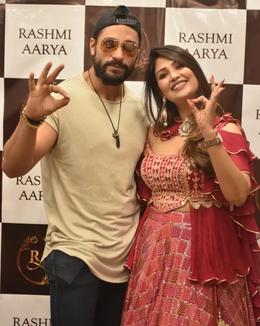 Shraddha Arya, Karishma Tanna and Other TV Celebs at a Boutique's 12th Anniversary Celebrations ...