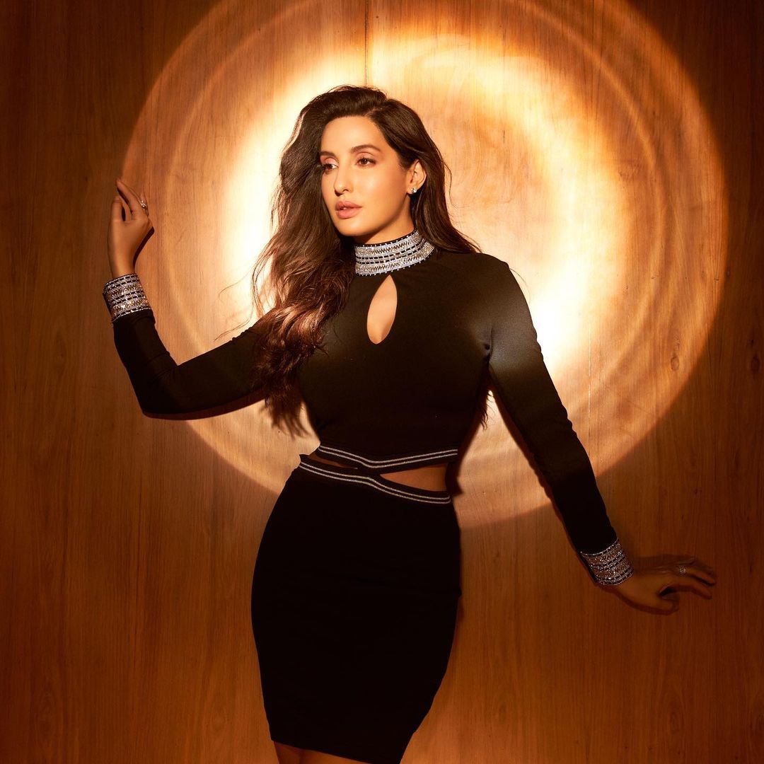 Nora Fatehi Flaunts Statuesque Figure In Body-hugging Dress, Take A ...