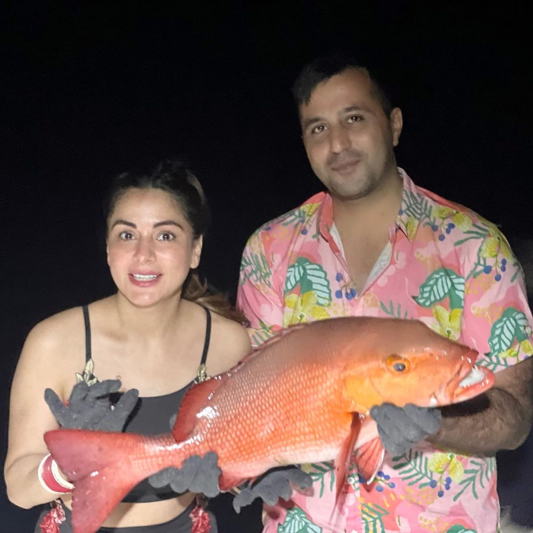 Shraddha Arya Looks Sexy In Strappy Crop Top, See Pictures From Her ...