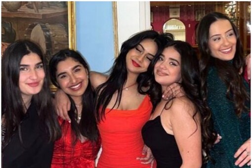 Ajay Devgn's Daughter Nysa Looks Stunning in Red Bodycon Dress, See ...