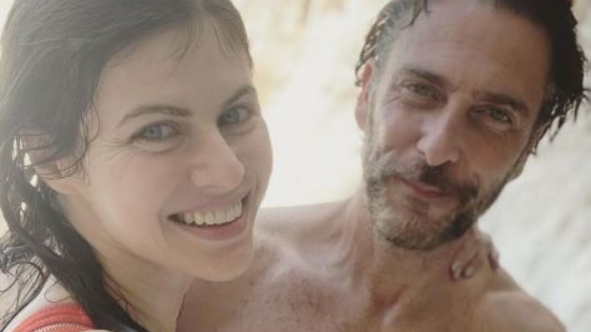 Alexandra Daddario is Now Engaged to Andrew Form, Calls Him ‘Most ...