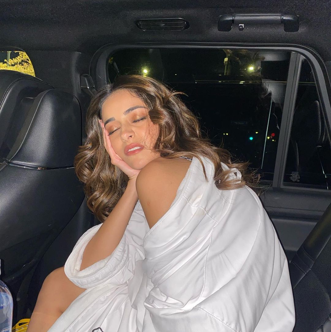 Ananya Panday Shares Cosy Photo From Jungle Safari, Her Cute And Goofy ...