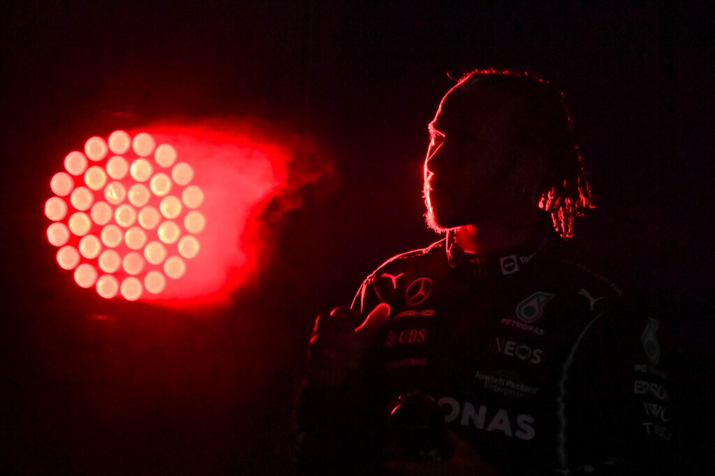 F1: Lewis Hamilton Wins Saudi Arabian Grand Prix after Collision with ...