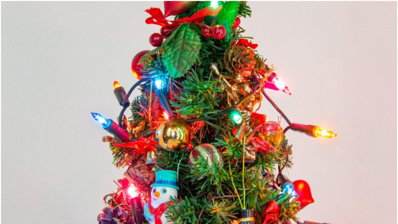 DIY Tips To Make Xmas Trees And Greetings Cards To Add That Personal 