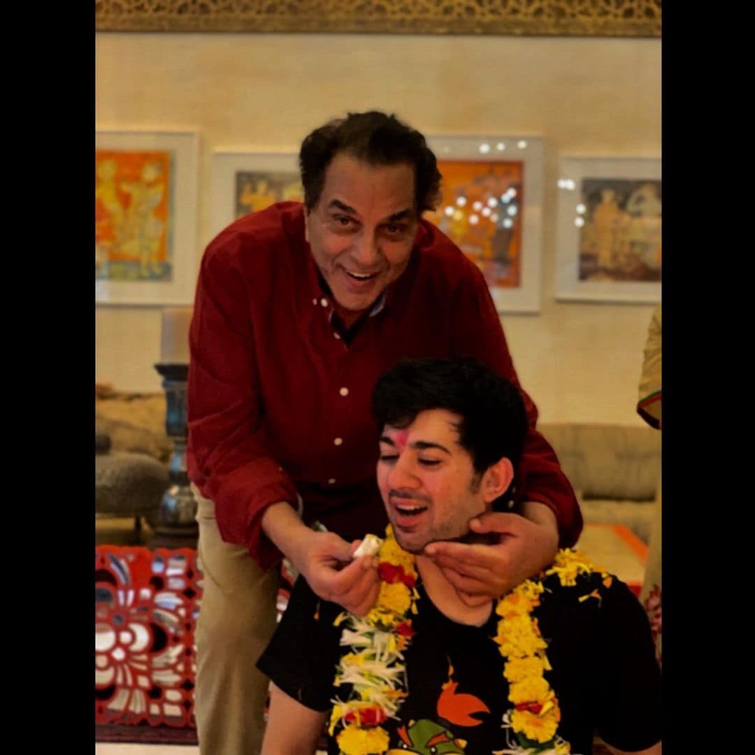 Happy Birthday Dharmendra: Veteran Actor's Special Moments With Hema ...