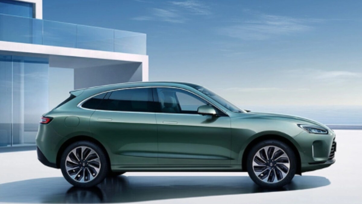 Huawei Launches AIOT M5 Hybrid SUV with HarmonyOS and More - News18