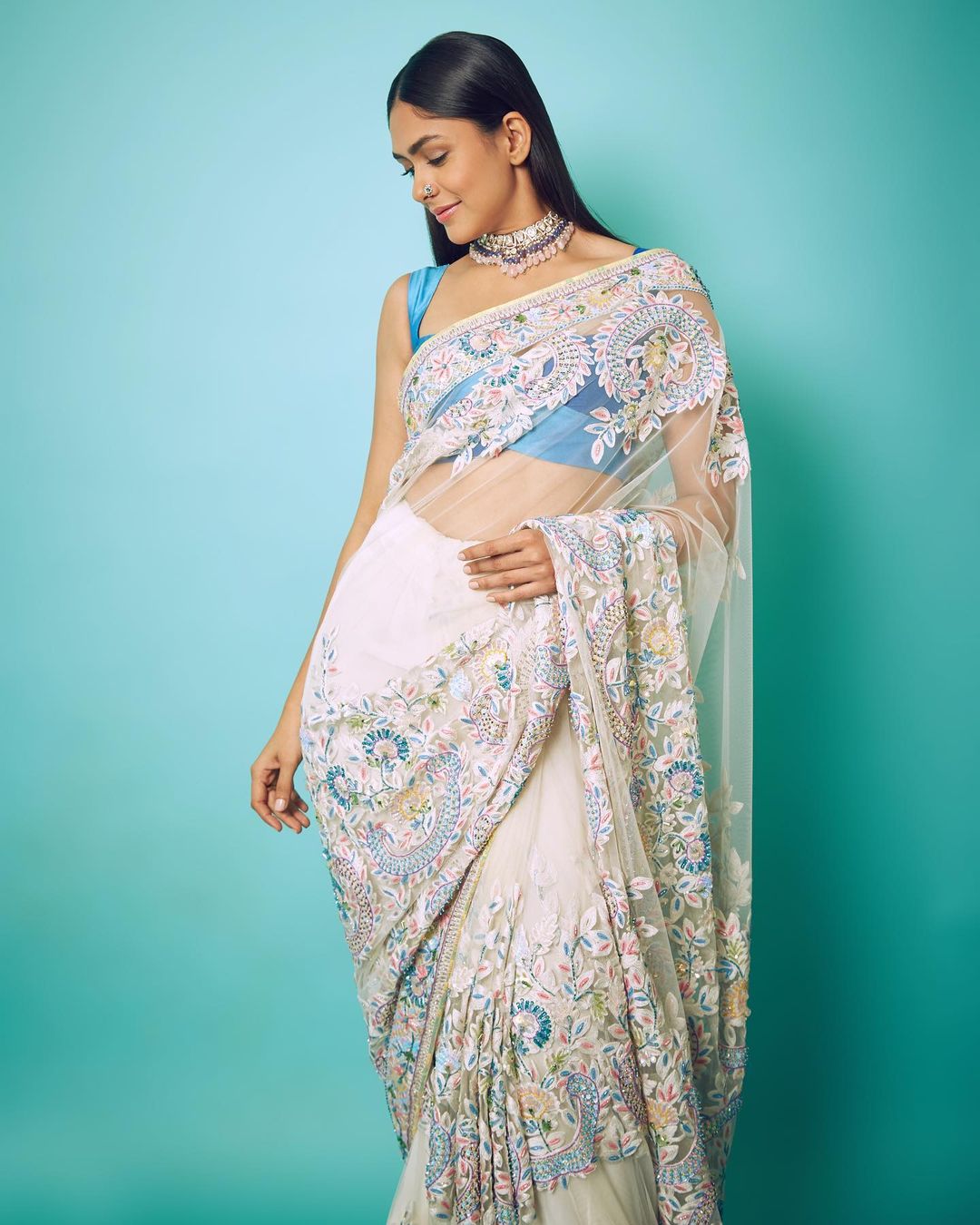 Mrunal Thakur Looks Drop-dead Gorgeous In White Saree With Floral ...