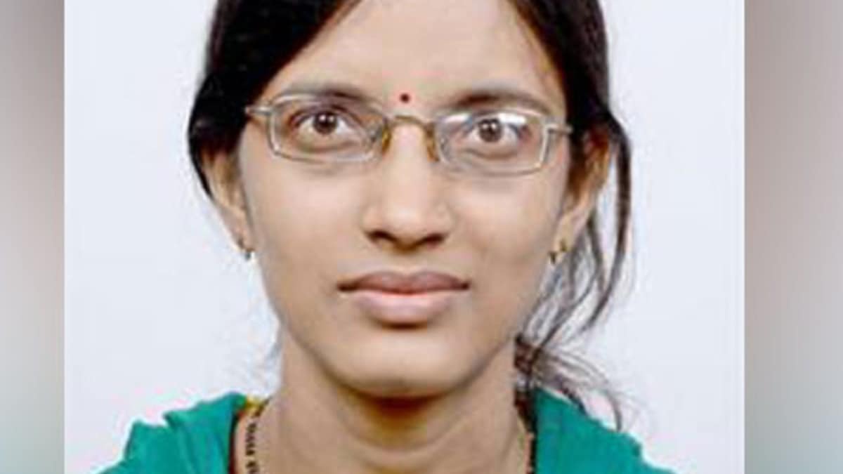 Indian Mathematician Neena Gupta Wins Ramanujan Prize 2021 - News18