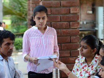 IIT Madras Incubated Startup to Offer Free Python, AI Courses to1 ...