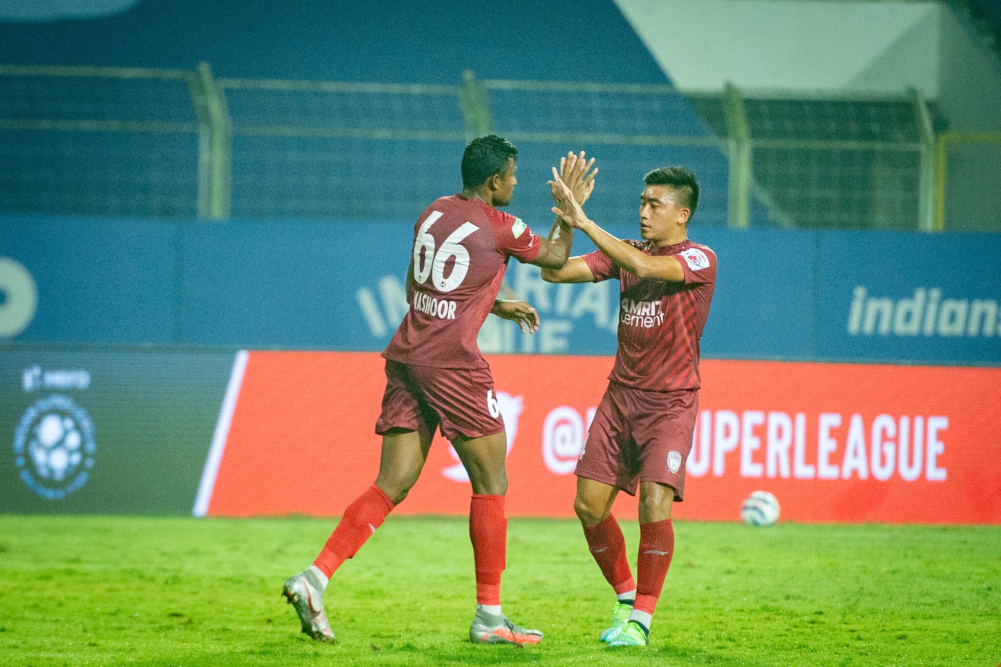 ISL 2021-22: Hugo Boumous Brace, Looping Header From Liston Colaco Help ...