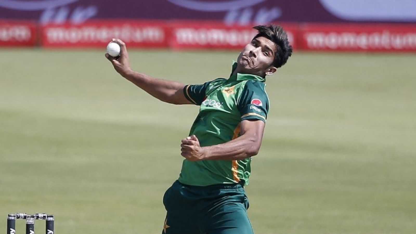 BBL 2021-22: Sydney Thunder Sign Pakistan Pace Bowling Sensation Mohammad Hasnain | News News ...