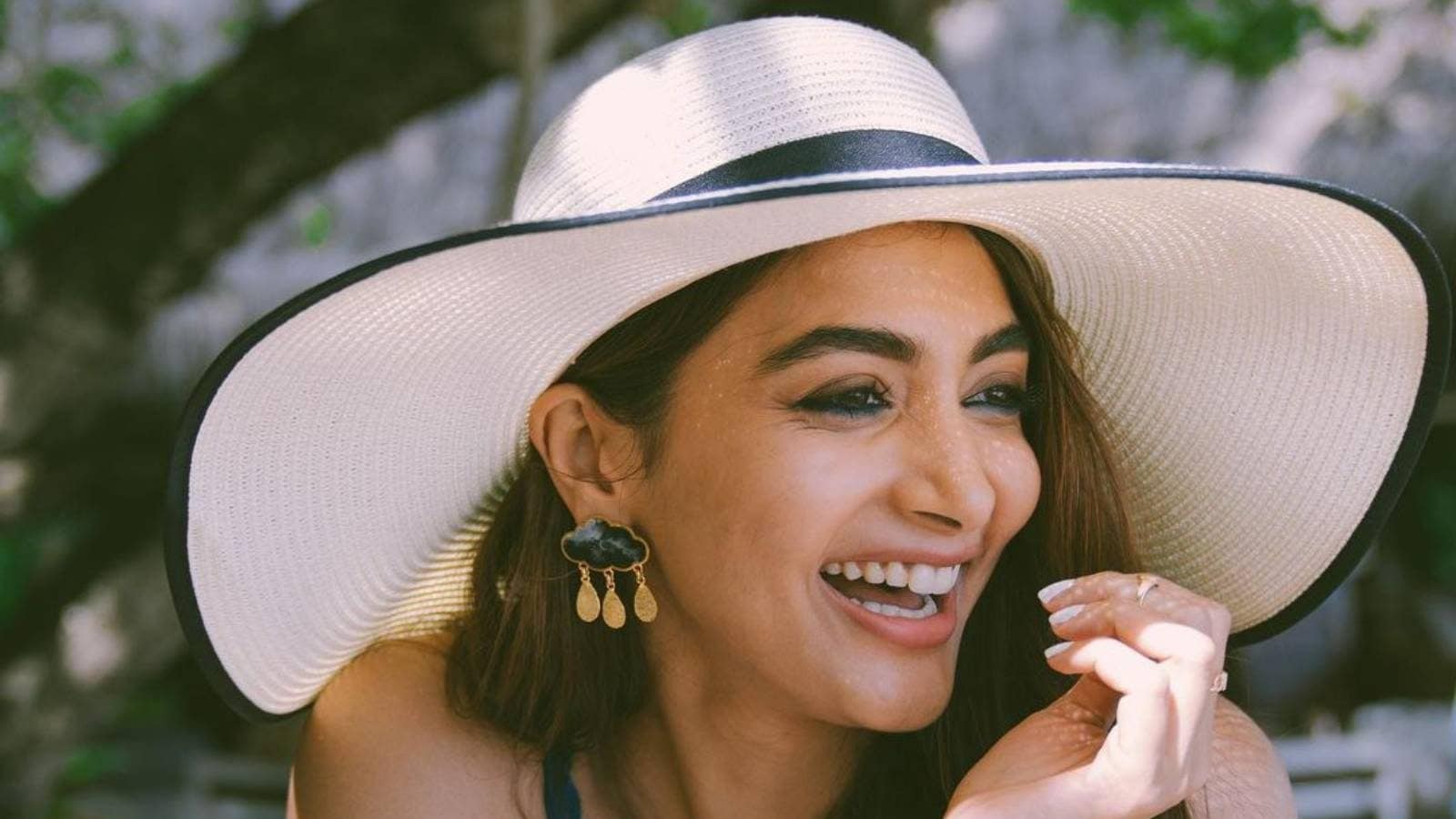 Pooja Hegde May Be Paired With Naga Chaitanya for Telugu Remake of ...