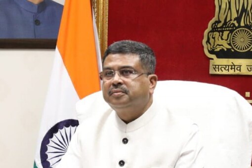 'Safety of Odias Not Given Importance': Dharmendra Pradhan Attacks ... 'Safety of Odias Not Given Importance': Dharmendra Pradhan Attacks ...