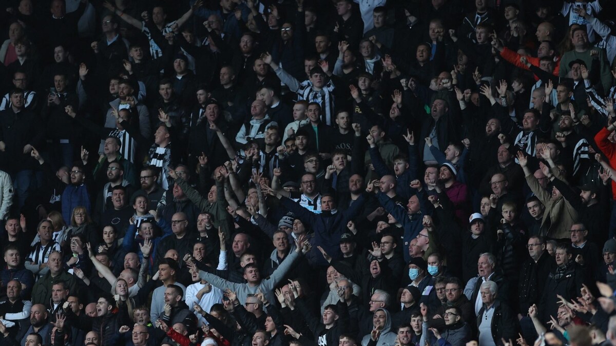 Fans Face Vaccine Checks as Premier League Battles Covid Wave - News18