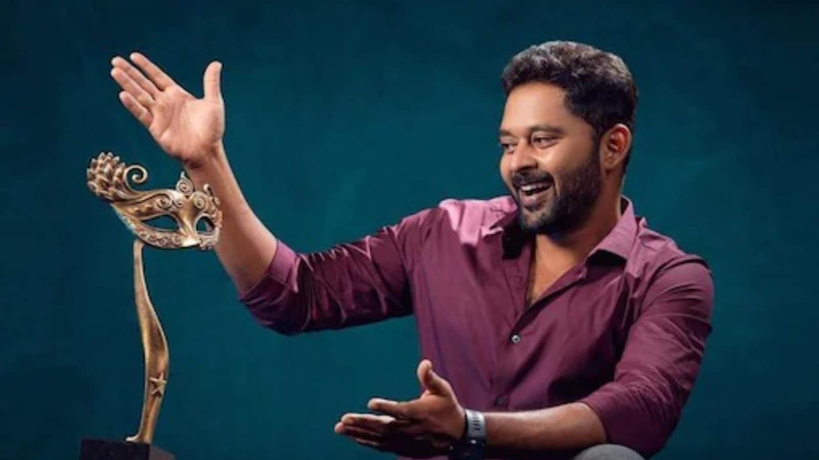 Video: Arun Prasath, The Male Lead in Bharathi Kannamma, Celebrates ...