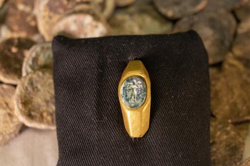 1700-Year-old Treasure Hidden in Ancient Roman Shipwrecks Found off ...