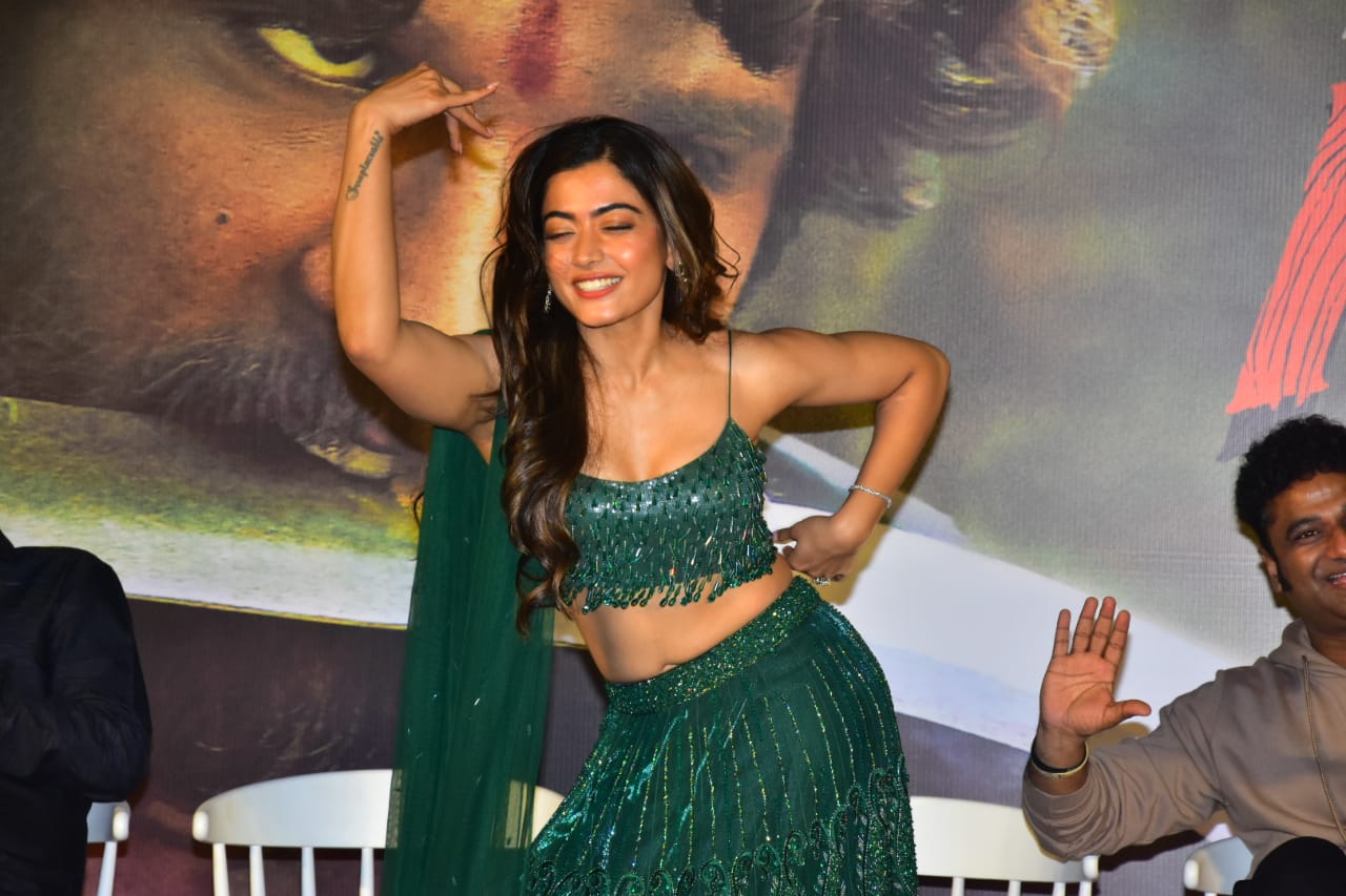Watch: Rashmika Mandanna Performs Saami Saami Hook Step at Pushpa Event ...
