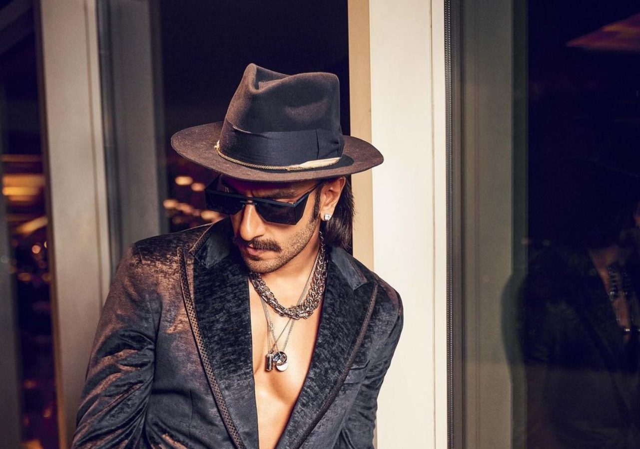 5 Male Celebs Who Made Men s Jewellery Trend Fyne Fettle 5 Male Celebs Who Made Men s Jewellery Trend Fyne Fettle