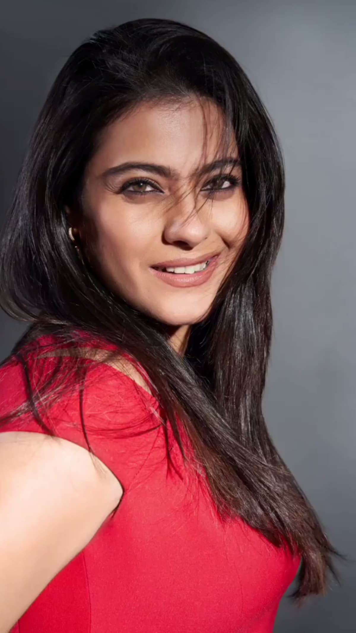 Kajol Paints The Town Red In High-Slit Gown, See Diva Welcome New Year ...