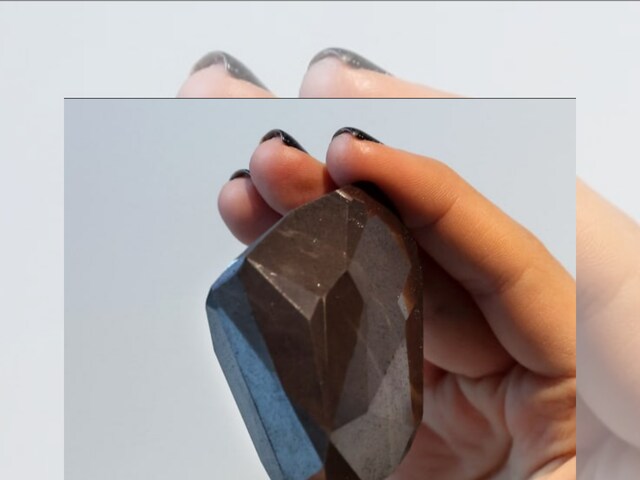 World's Largest Known Cut Diamond at 555.55 Carat Goes on Display in ...