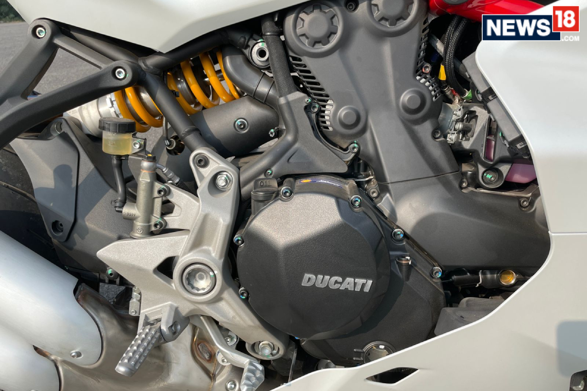 Exclusive! Ducati SuperSport 950 S First Ride Review: Knight in White ...