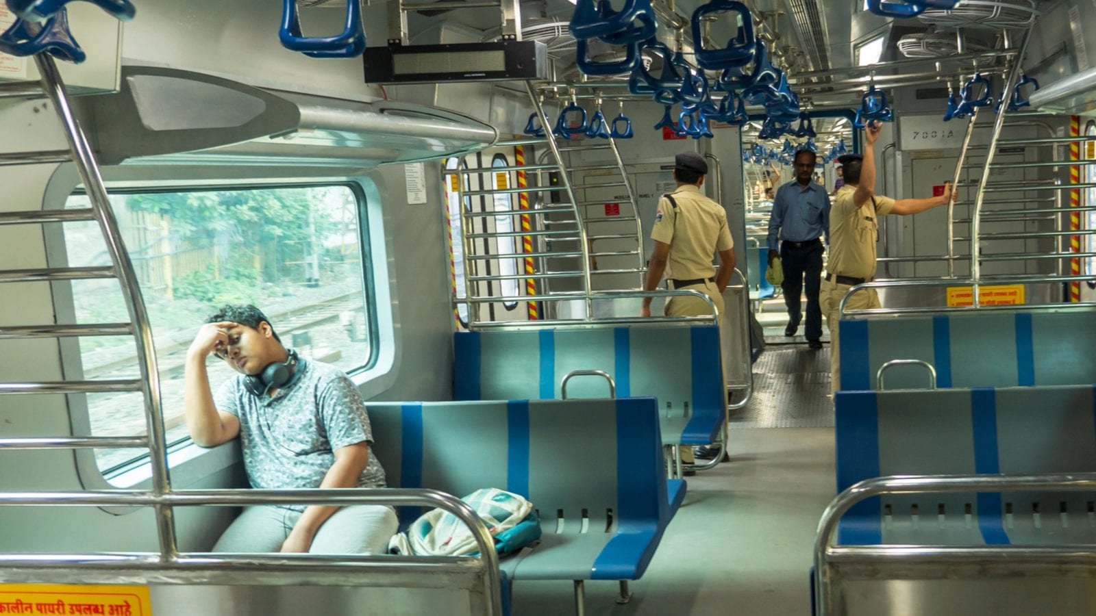 Indian Railways to Run 16 More AC Local Train Services on Harbour Line ...