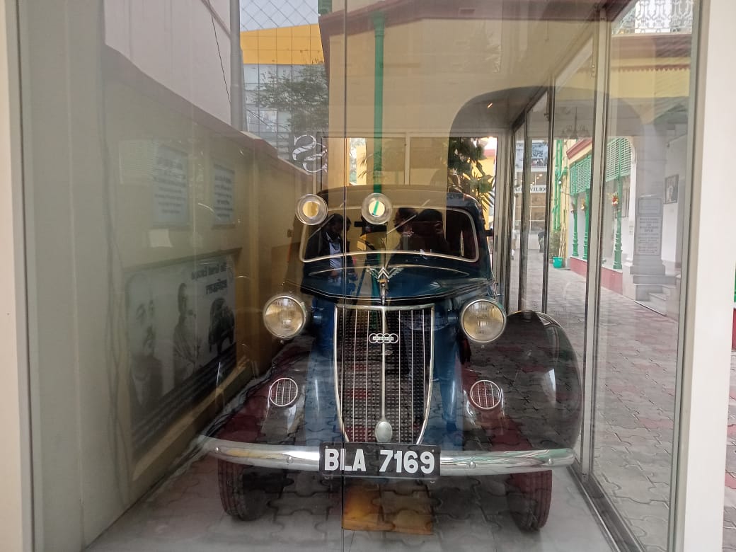 Netaji's 125th Anniversary: A Look at Netaji Bhawan, 'Great Escape' Car ...