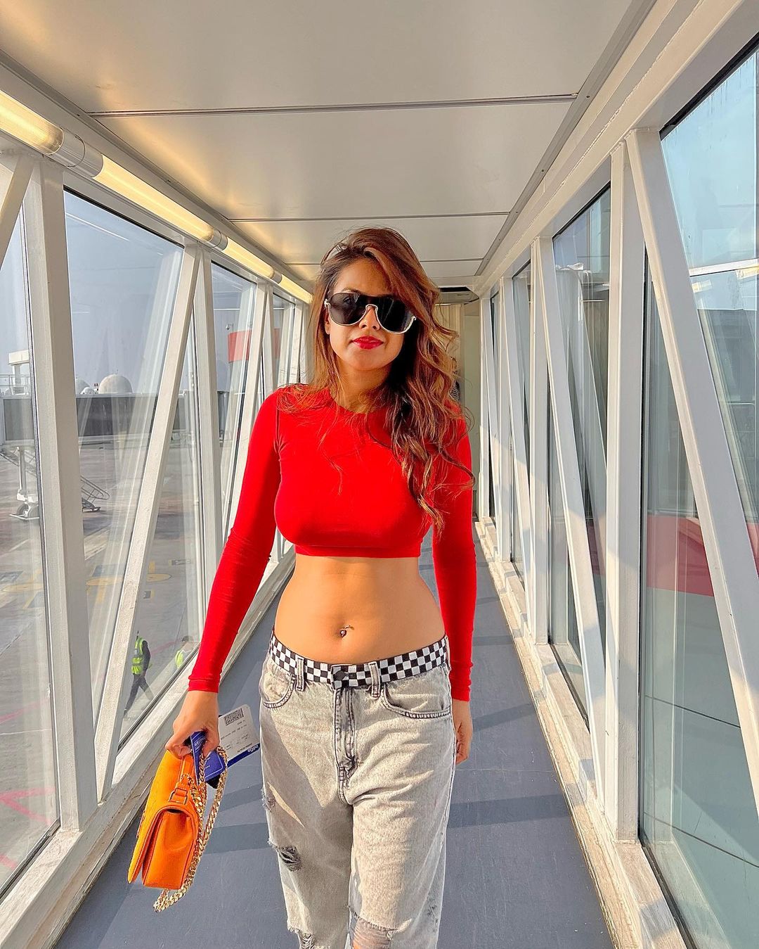 Nia Sharma Displays Toned Abs In Her Latest Photos On Social Media ...