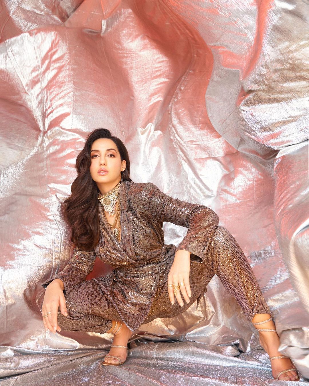 Nora Fatehi Looks Uber Glamorous In A Sequinned Pantsuit, Check Out The ...