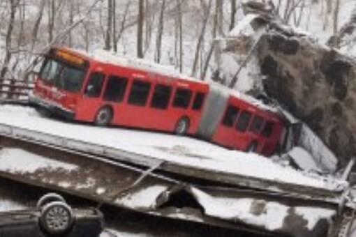 In US, Emergency Crews on Scene of Bridge Collapse in Pittsburgh - News18