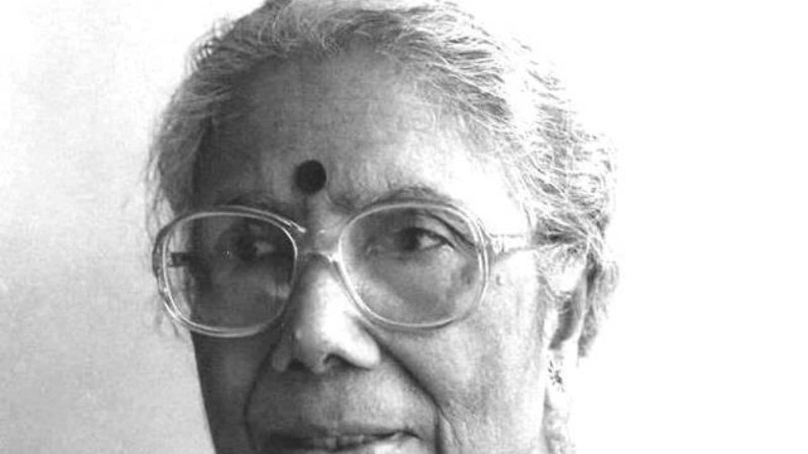 Legendary Bengali Singer Sandhya Mukherjee Passes Away at 90 | Movies ...