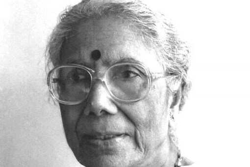 Legendary Bengali Singer Sandhya Mukherjee Passes Away at 90 - News18