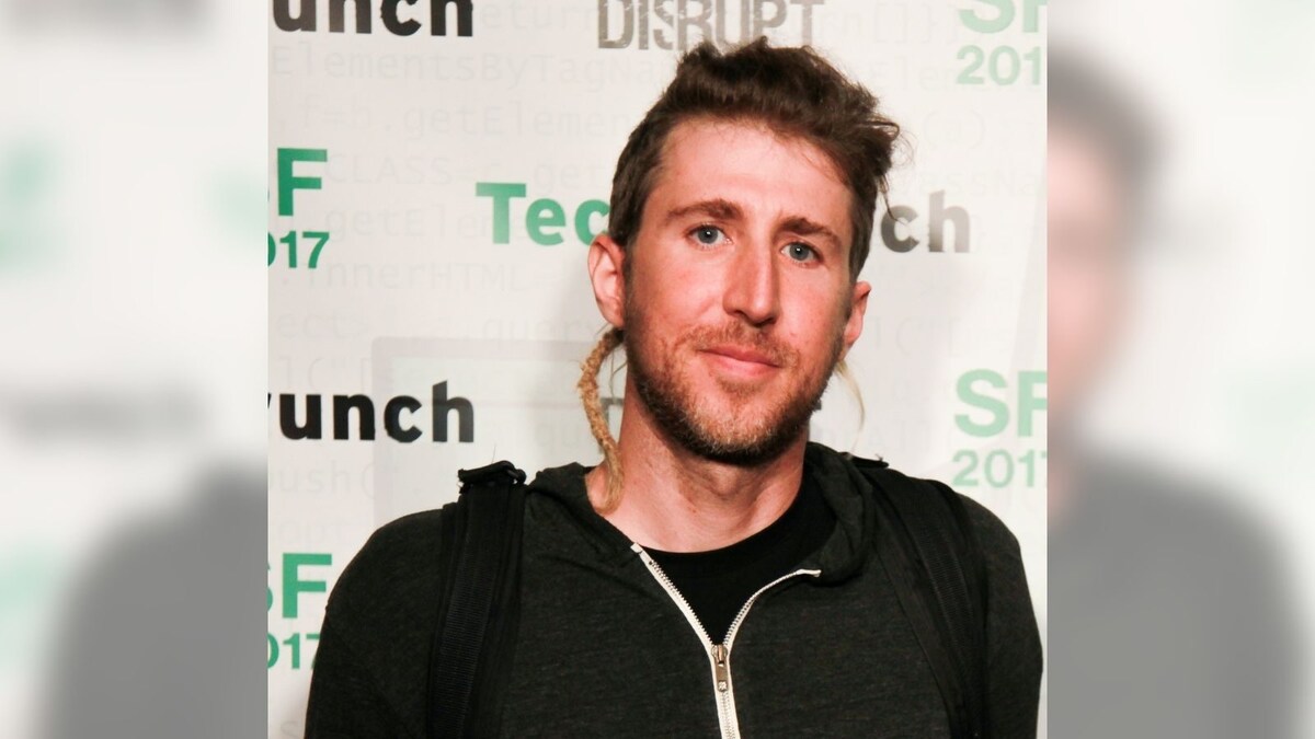 Signal CEO Steps Down, WhatsApp Co-Founder Brian Acton To Take Over As ...