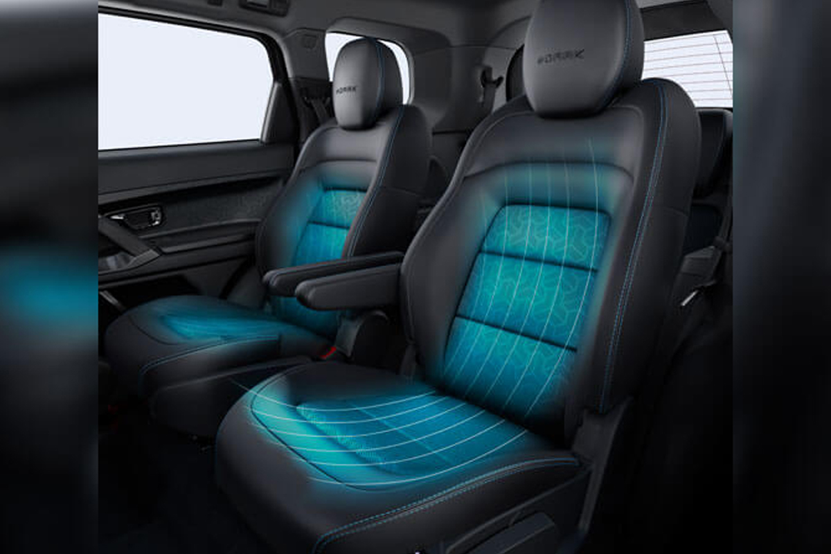 In Pics: Tata Safari Dark Edition Launched in India, See All-Black SUV ...