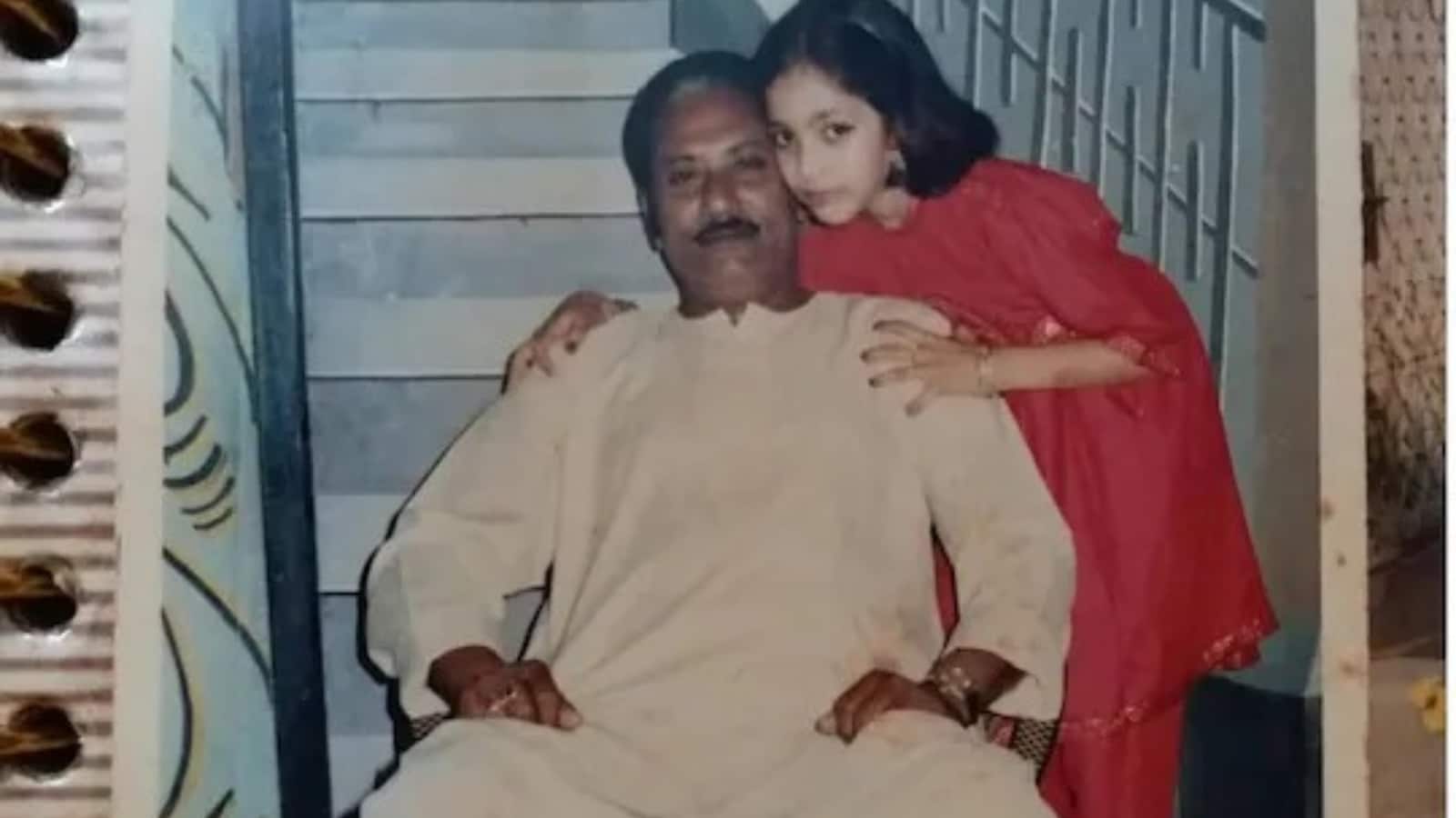 Childhood Photo of Popular TV Actress Munmun Dutta Goes Viral | Movies ...