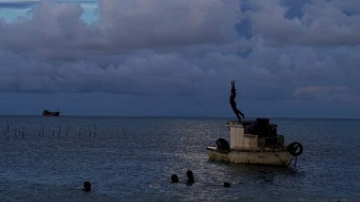 Tsunami Reaches Japan, 3-meter Waves Possible, Says Meteorological ...