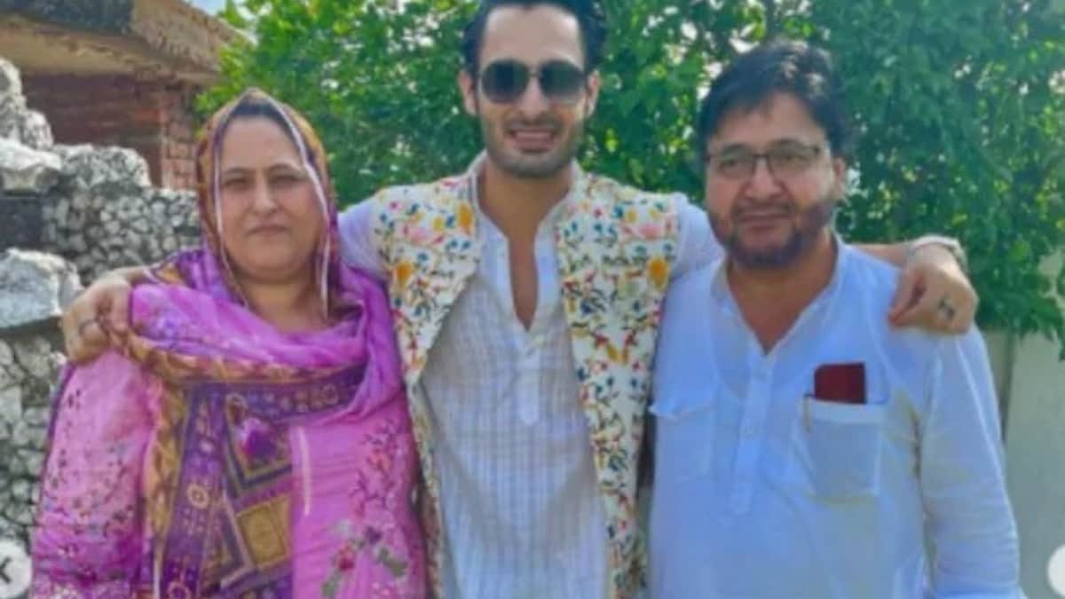 Umar Riaz's Father Requests Bigg Boss To Be 'Fair' To His Son - News18