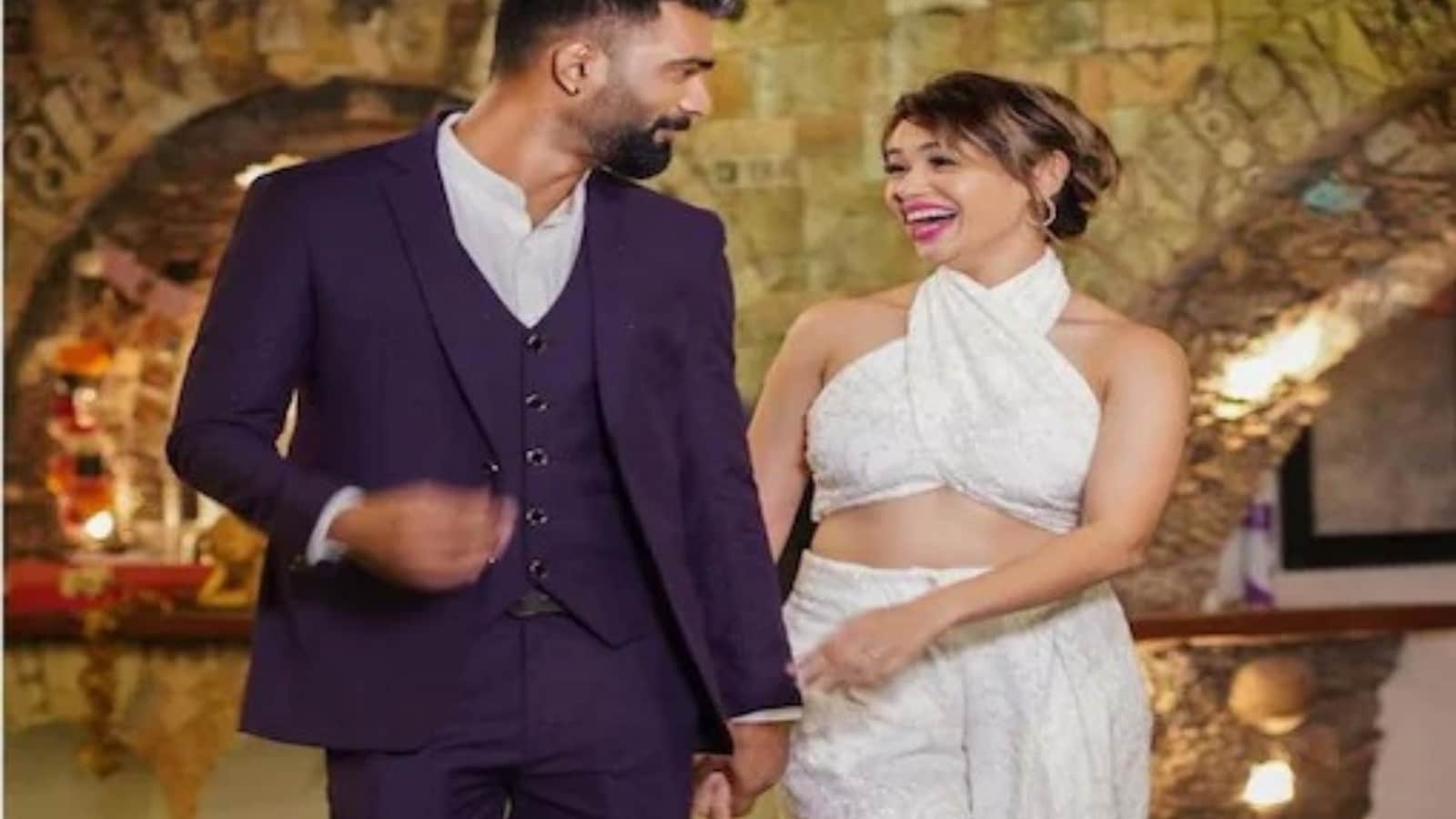 On Singer Shalmali Kholgade's Birthday, Husband Farhan Shaikh Gets Her ...