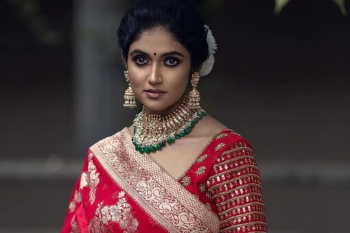 Sairat Fame Rinku Rajguru Greets Fans on Republic Day With These ...