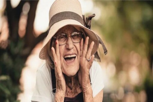 Scientists in Canada Claim Humans May Live up to 180 Years by 2100 - News18