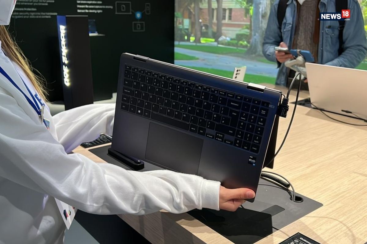 MWC 2022: Samsung Galaxy Book 2 Series Laptops In Photos - News18