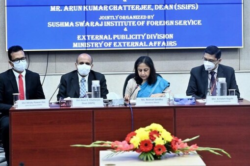 MEA, SSIFS Launch Special Course On Foreign Policy For Media Personnel - News18