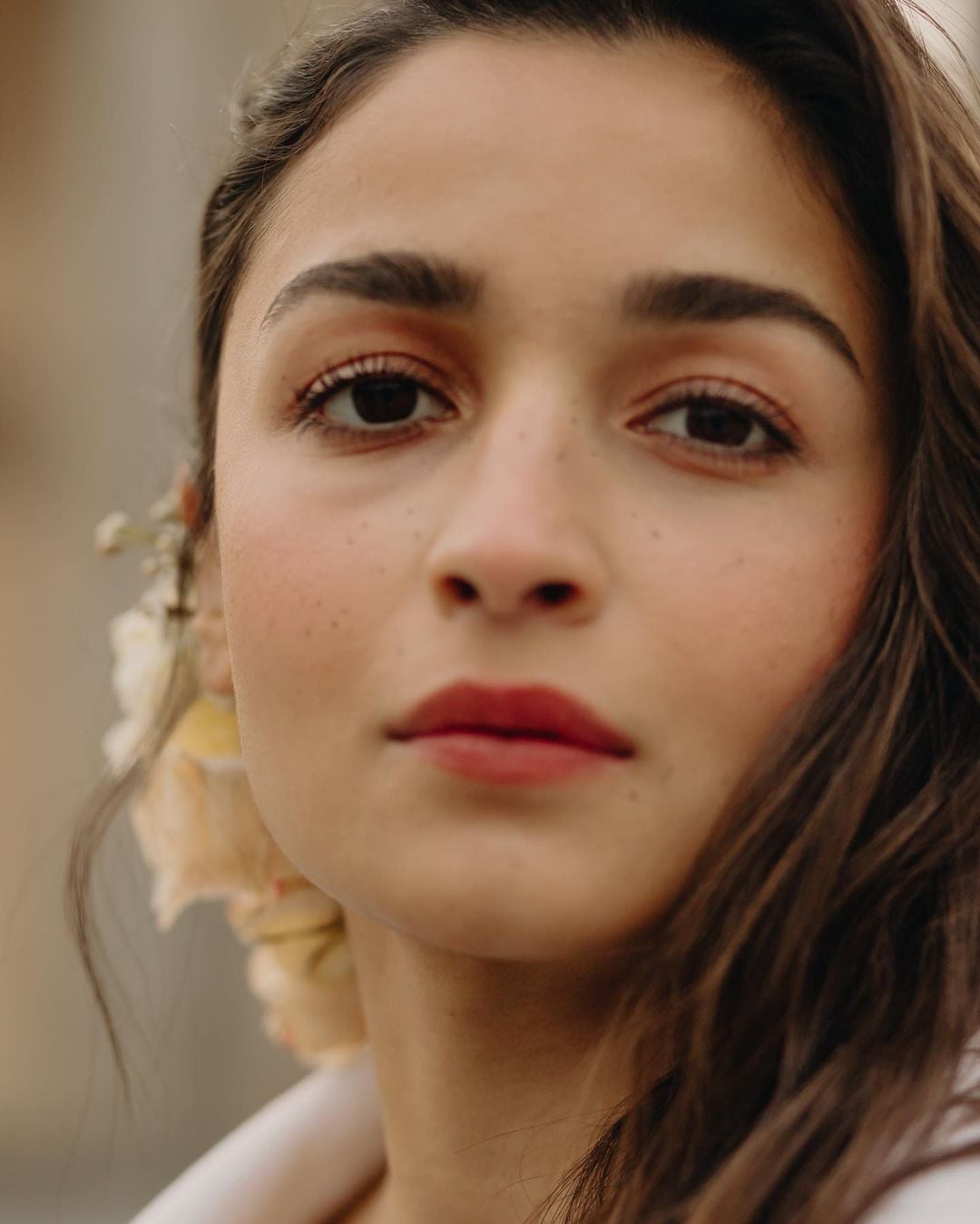 Alia Bhatt Slays Her Fashion Game In Elegant White Outfits, Check Out ...