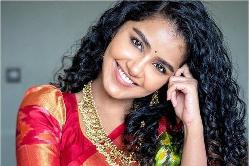 South Actress Anupama Parameswaran Looks Like A Dream in These Pictures ...