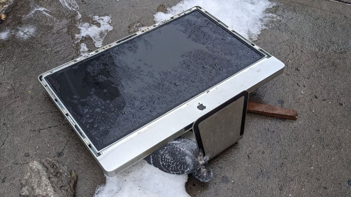 Angry Partner Throws Rs 1.67 Lakh Apple iMac Out Of Window After Fight ...
