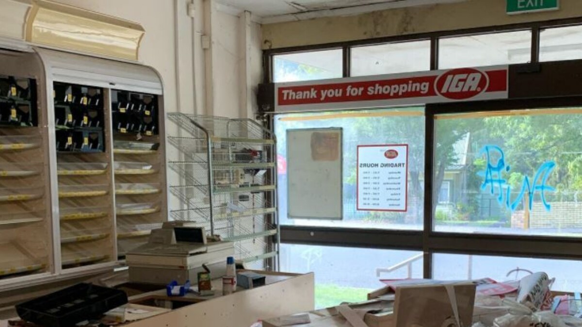 This Abandoned Australian Store With Decades-old Items on Shelves is ...