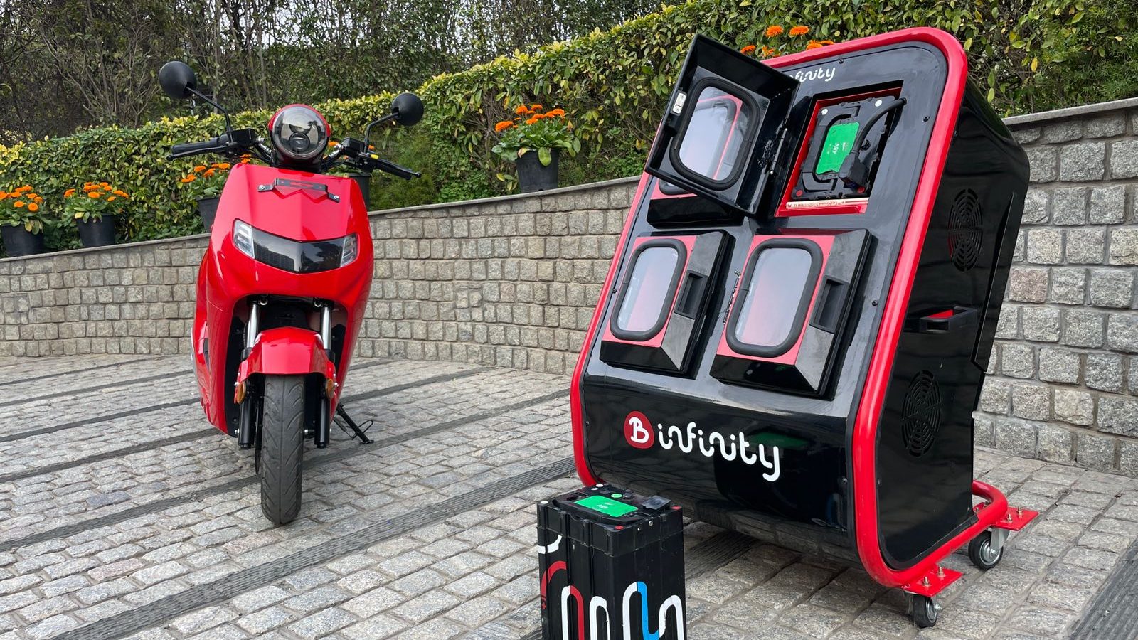 Bounce Infinity E1 First Ride Review: Can Swappable Batteries Make the ...